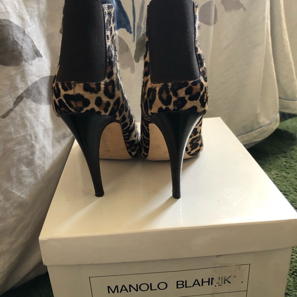 Manolo Blahnik | Shoes | Manolo Blahnik Pony Hair Leopard Print Size 8 ...